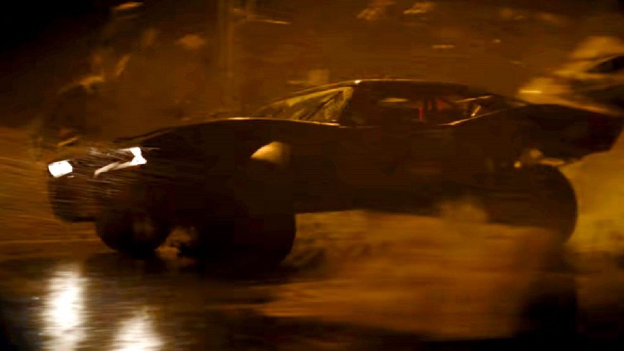 The Batman Clip Sees the Batmobile Chasing Down the Penguin