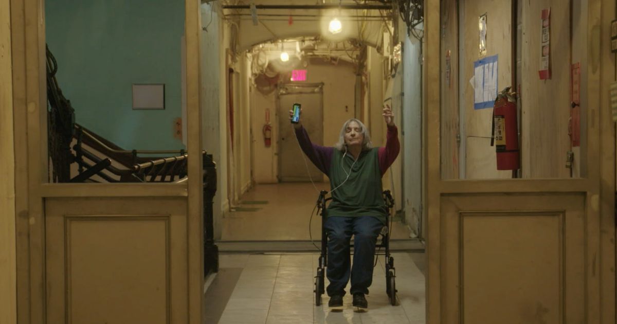 Dreaming Walls: Inside the Chelsea Hotel Review: A Ghostly Film ...