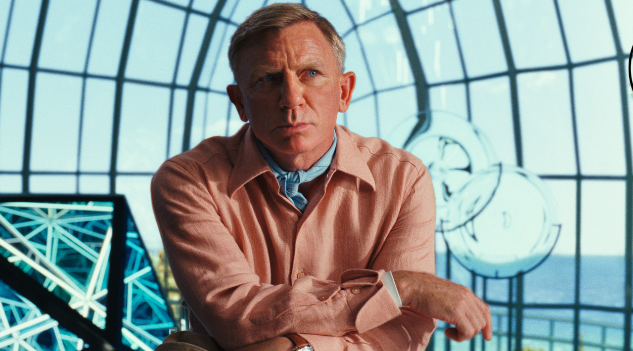 Daniel Craig Shares Details About Queen Elizabeth Who Pitched Herself ...