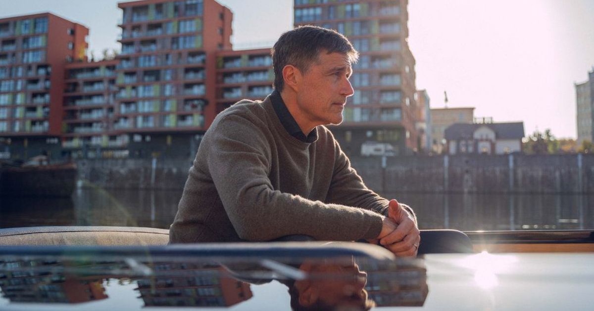 Last Light Review: Matthew Fox Stars in Apocalyptic Peacock Miniseries