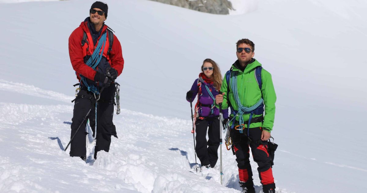 Exclusive Clip: Ryan Phillippe Prepares for a Dangerous Mountain Climb ...