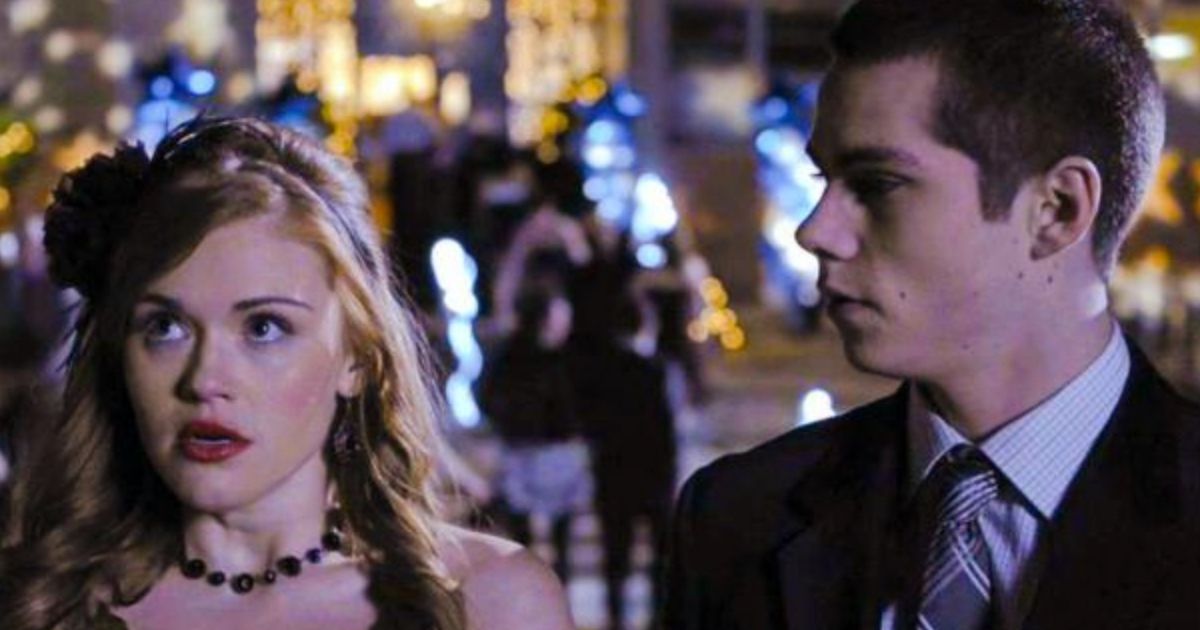 Stiles Und Lydia Stiles And Lydia; Lydia Is Looking At Stiles The Way