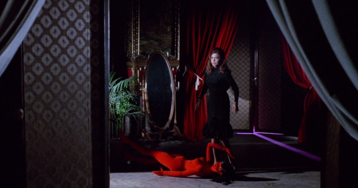 9 Horror Movies With the Most Quintessential Color Palettes