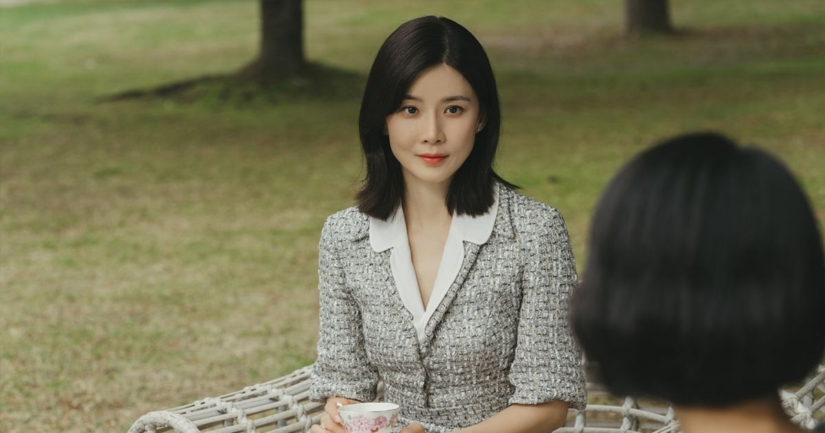 The 10 Most Addictive TV Shows about Rich People