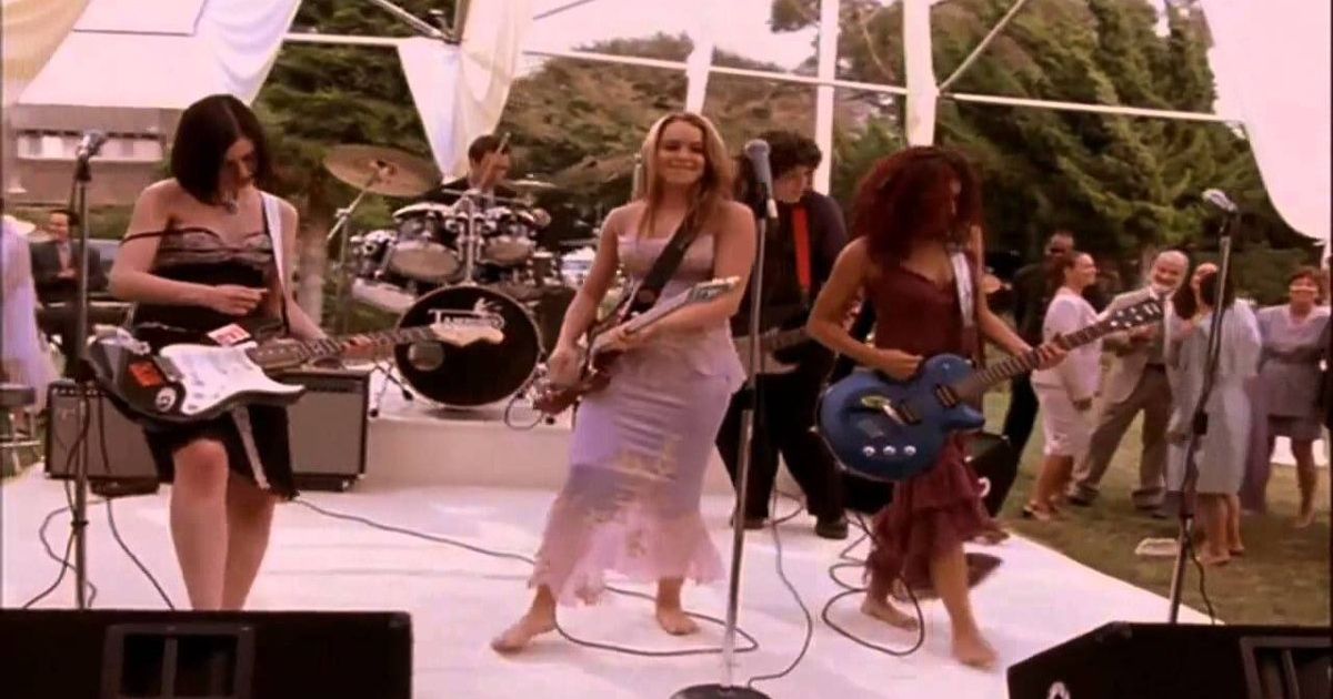 Jamie Lee Curtis Says WGA Strike Is Stalling Freaky Friday Sequel Until ...