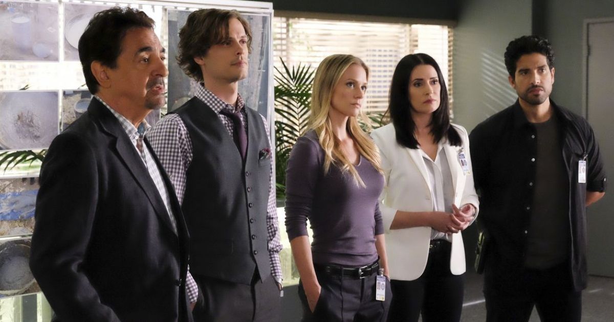 20 Smart TV Shows to Exercise Your Brain