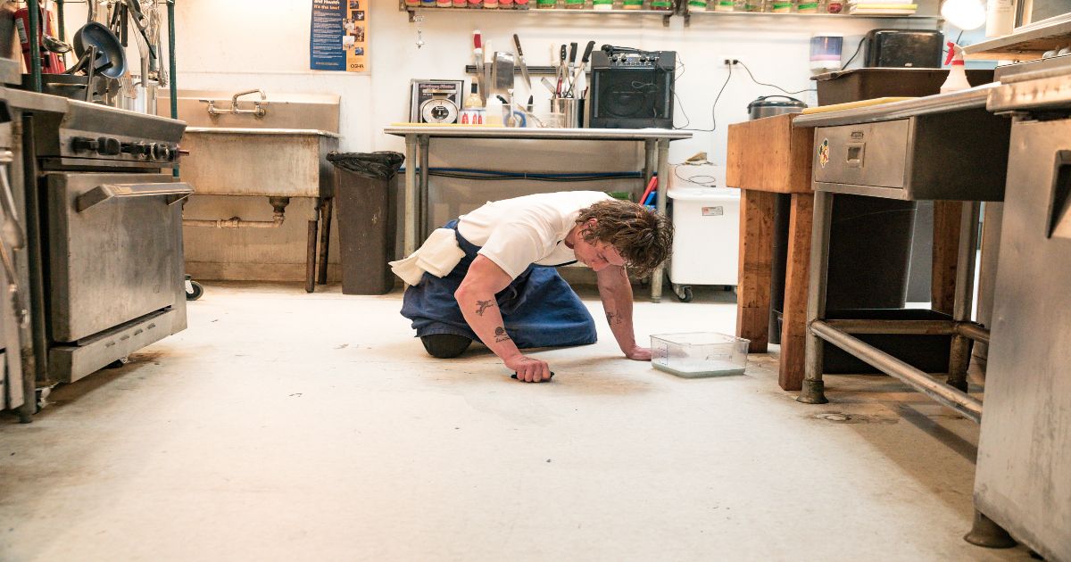 The Bear: 10 Things The Hulu Series Gets Right About the Restaurant ...