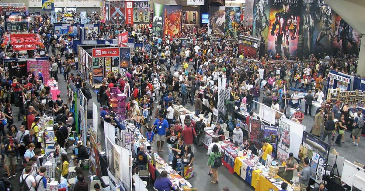 Comic-Con Images Reveal Star Wars, Marvel and DC Costumes, Props & More