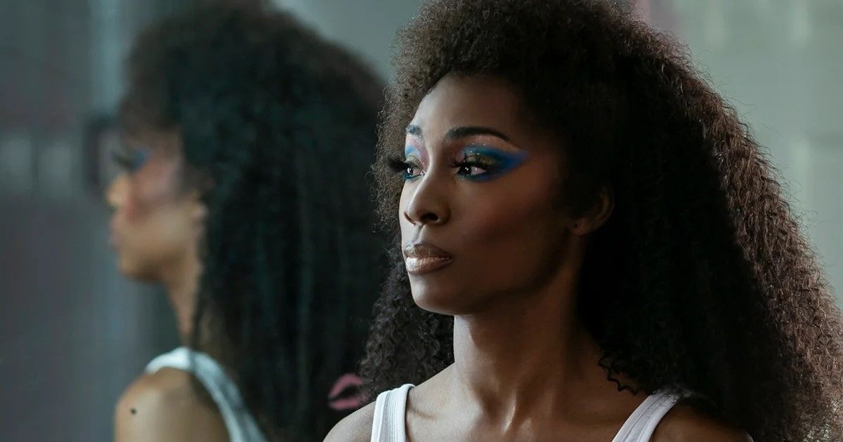 American Horror Story Star Angelica Ross Says Emma Roberts Apologized ...