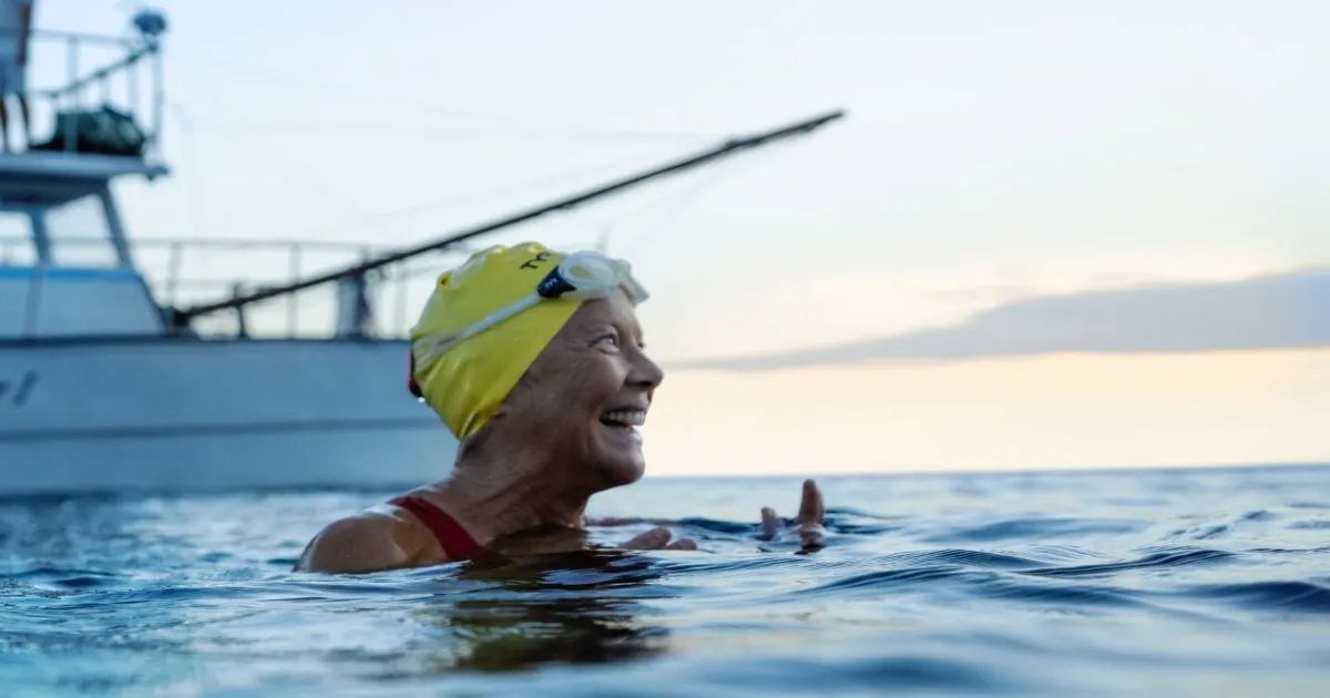 Nyad Review | Annette Bening Keeps This Compelling Marathon Swimmer ...