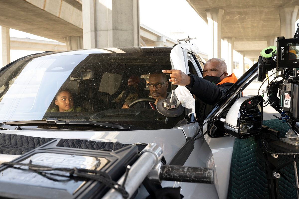 Eddie Murphy Leads Holiday Comedy Adventure in Candy Cane Lane Teaser ...