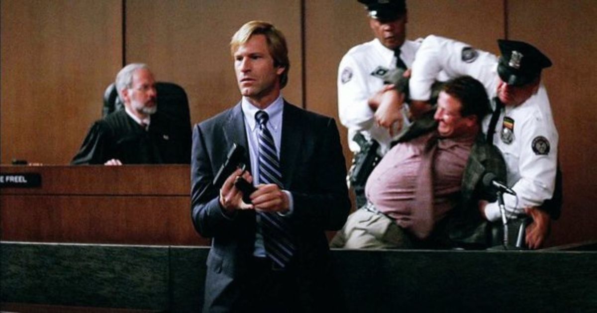 10 Plot Holes in Christopher Nolan's Dark Knight Trilogy