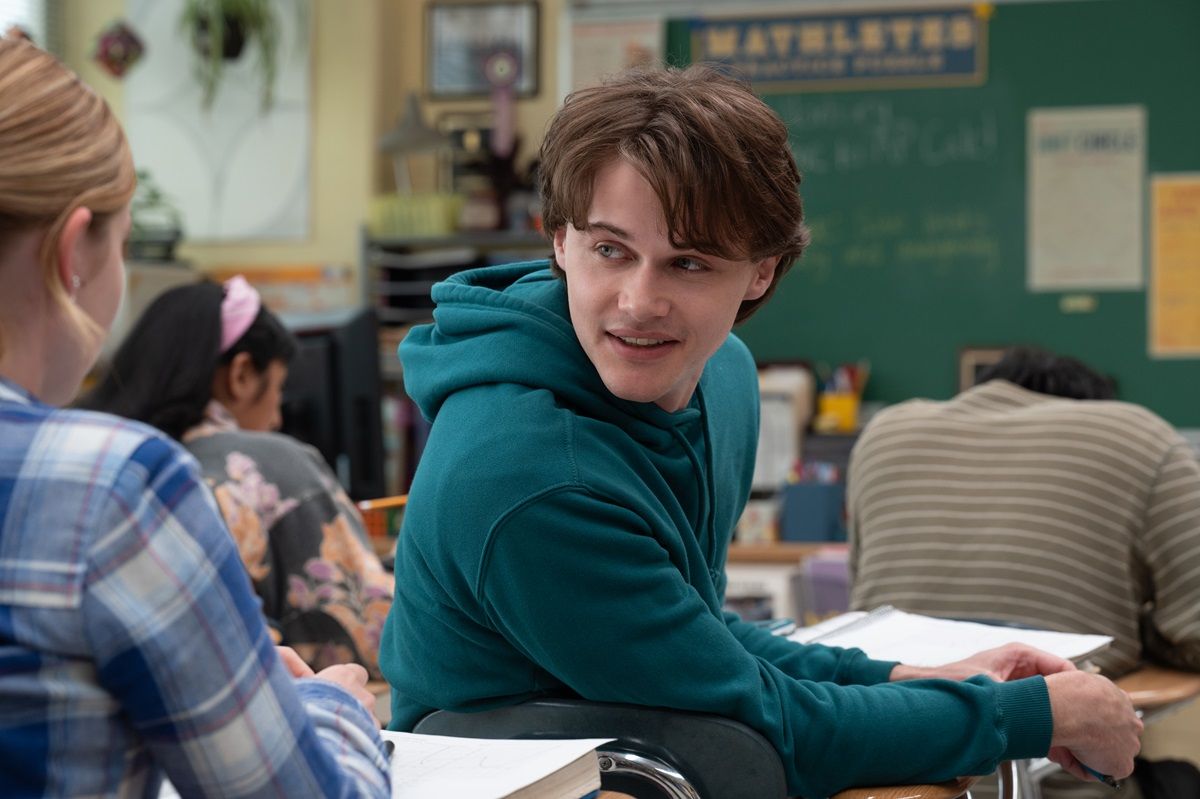 Mean Girls Trailer Brings the Musical Version of the Beloved Teen ...