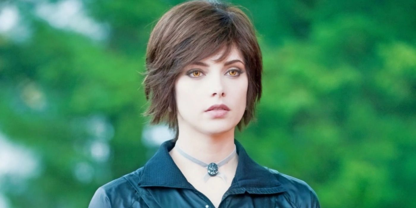 Twilight's Cullen Family Tree and Character Ages, Explained