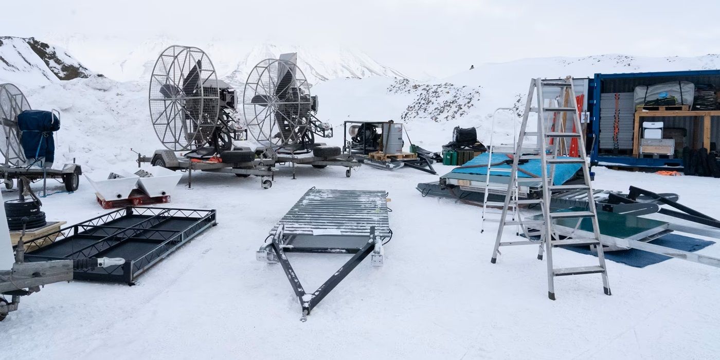 Superman Reboot Set Image Teases Iconic DC Location, James Gunn Reveals ...