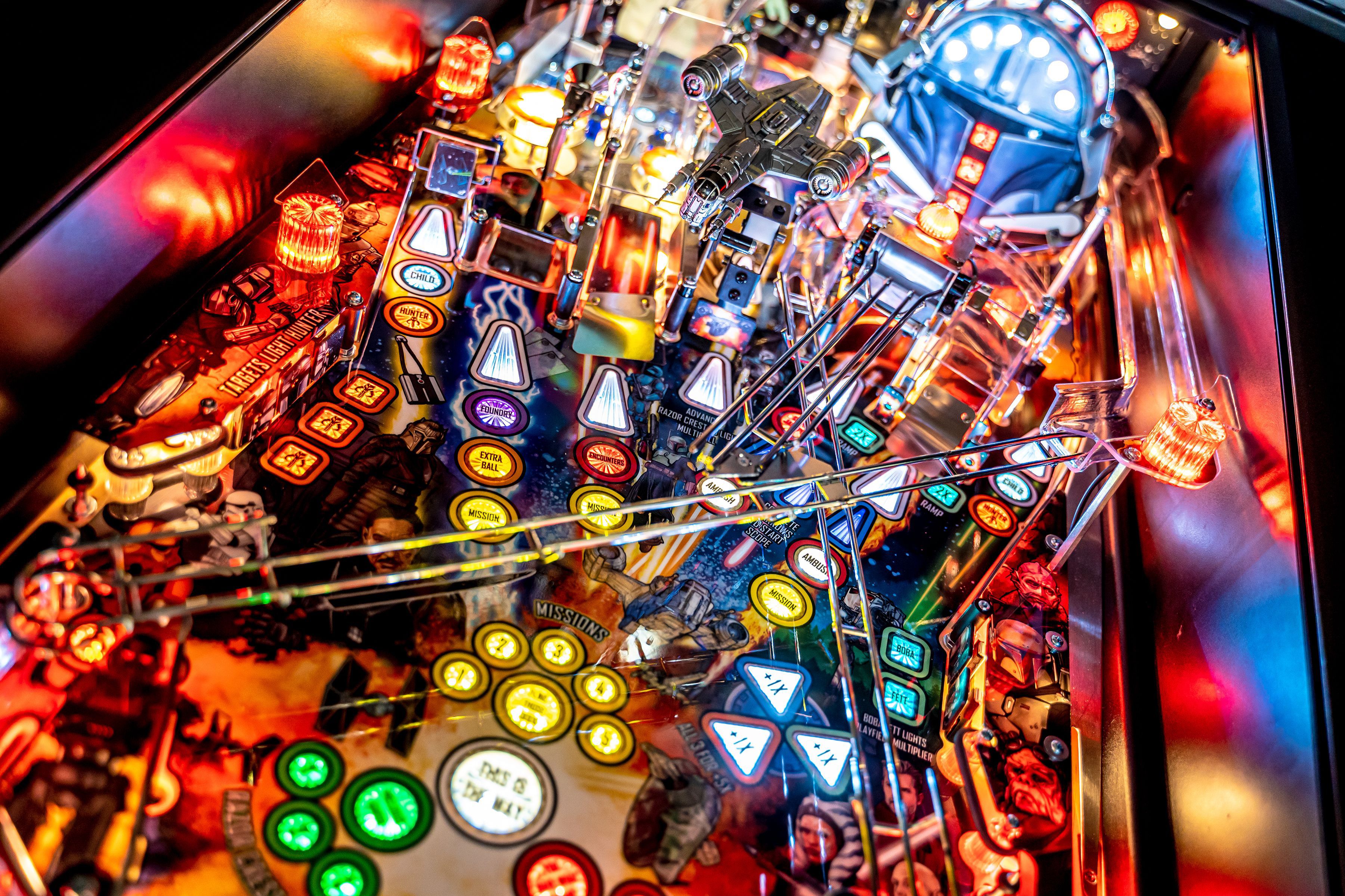 The Mandalorian Pinball Machine with Force-Wielding Baby Yoda Unveiled ...