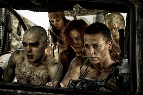 Tom Hardy Clashes with Mutants in 5 Mad Max: Fury Road Photos