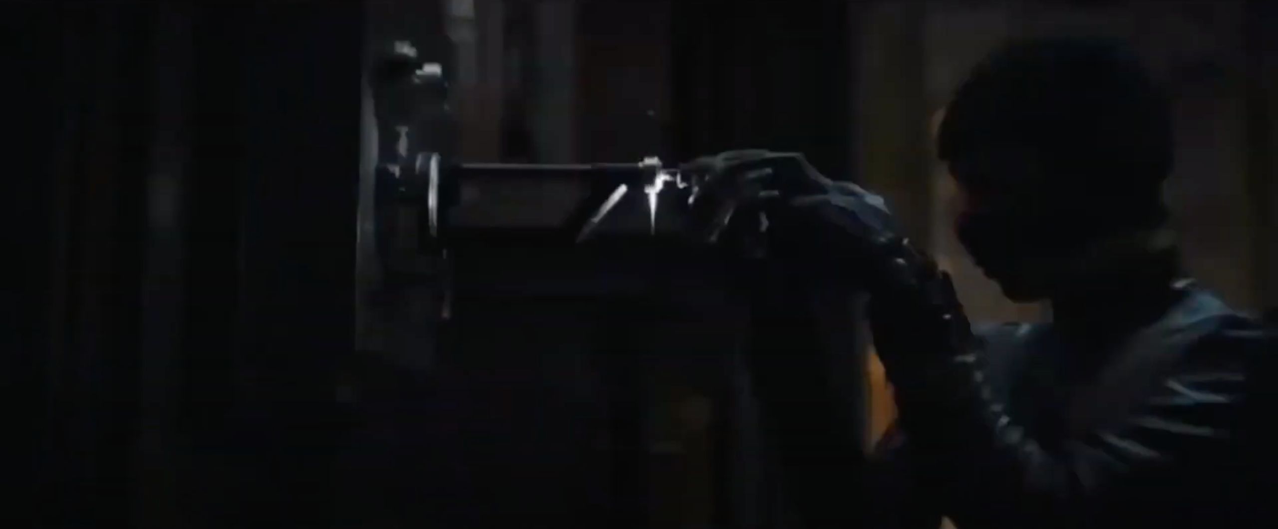 Zoe Kravitz's Catwoman Revealed in The Batman Footage