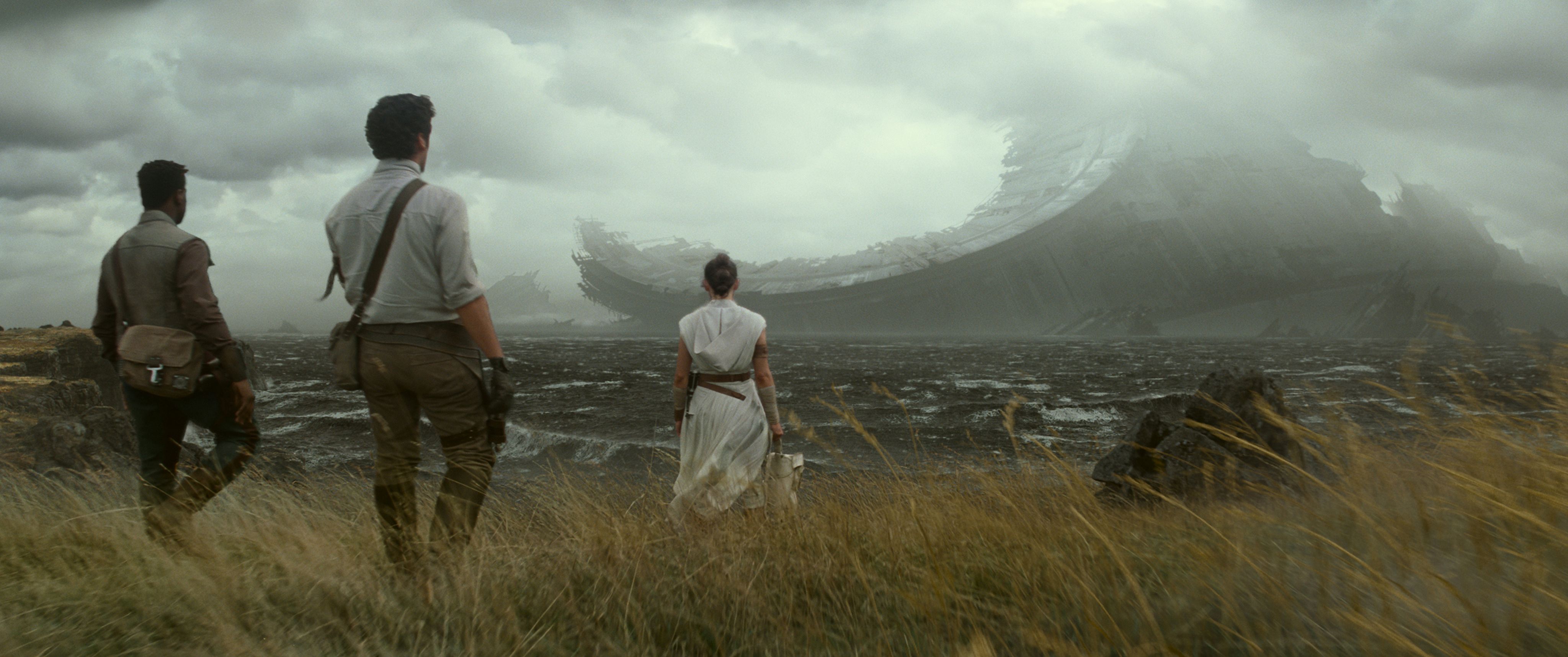 The Death Star & Endor Revealed in The Rise of Skywalker Trailer?