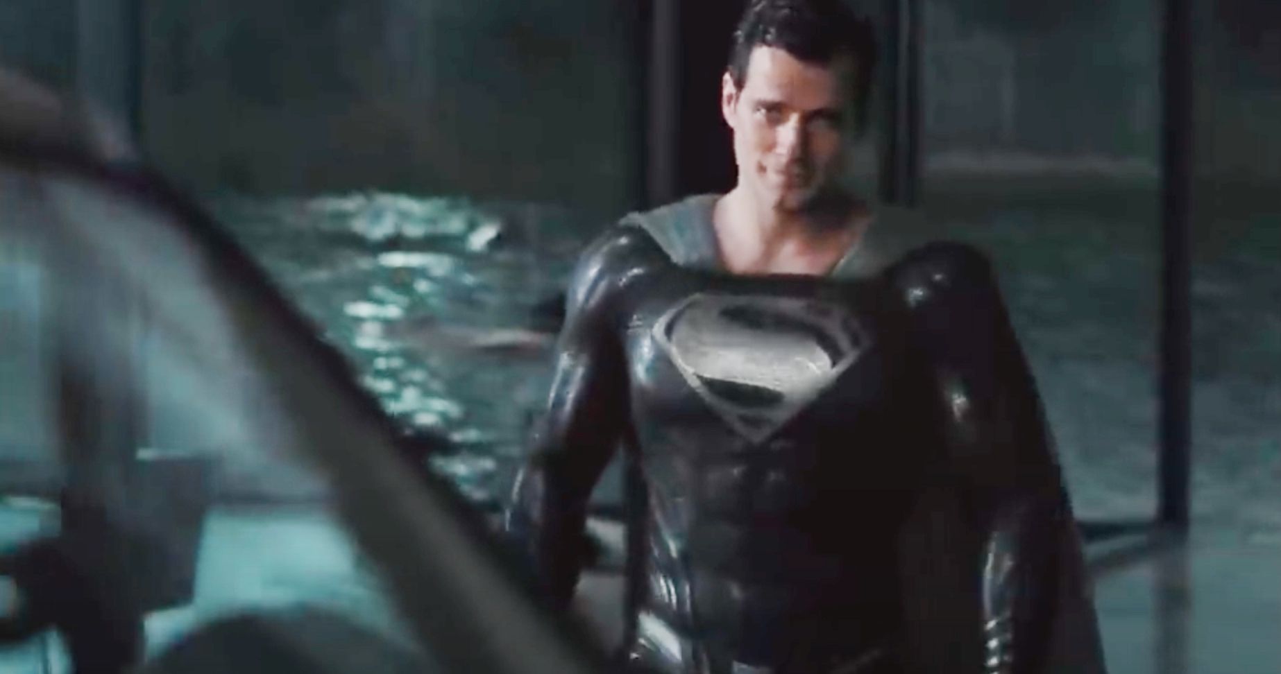 Black Suit Superman Arrives in Hi-Res Clip from Zack Snyder's Justice ...