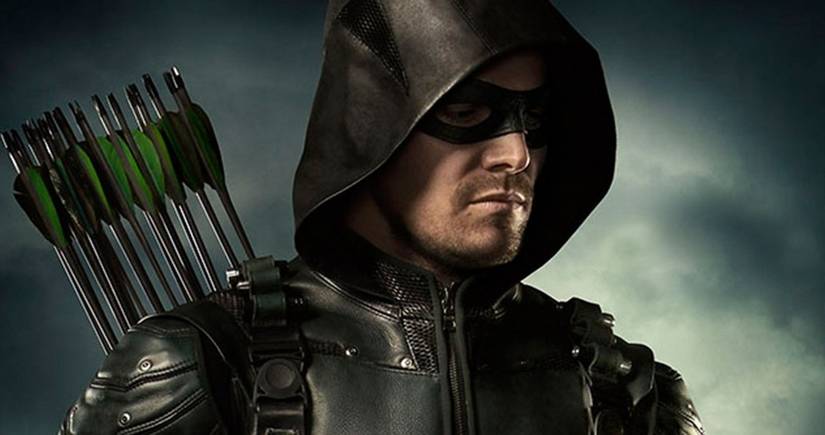 Stephen Amell Responds to News of His Return as Green Arrow in The Flash
