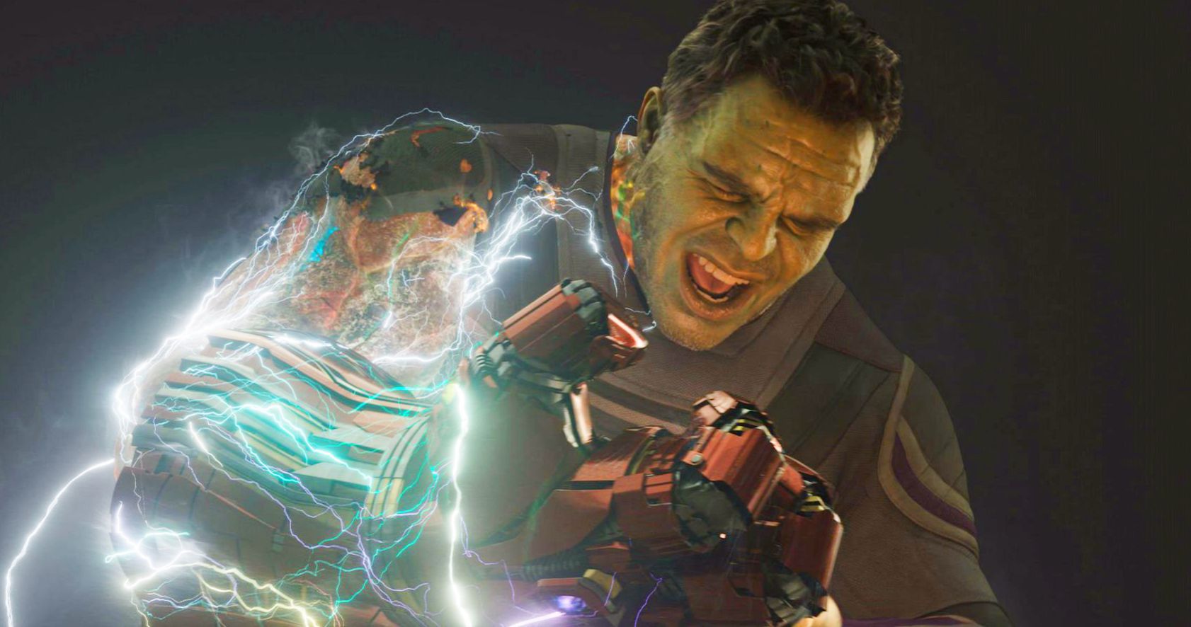 Why Hulk's Arm Remained Injured in Avengers: Endgame Explained by the ...