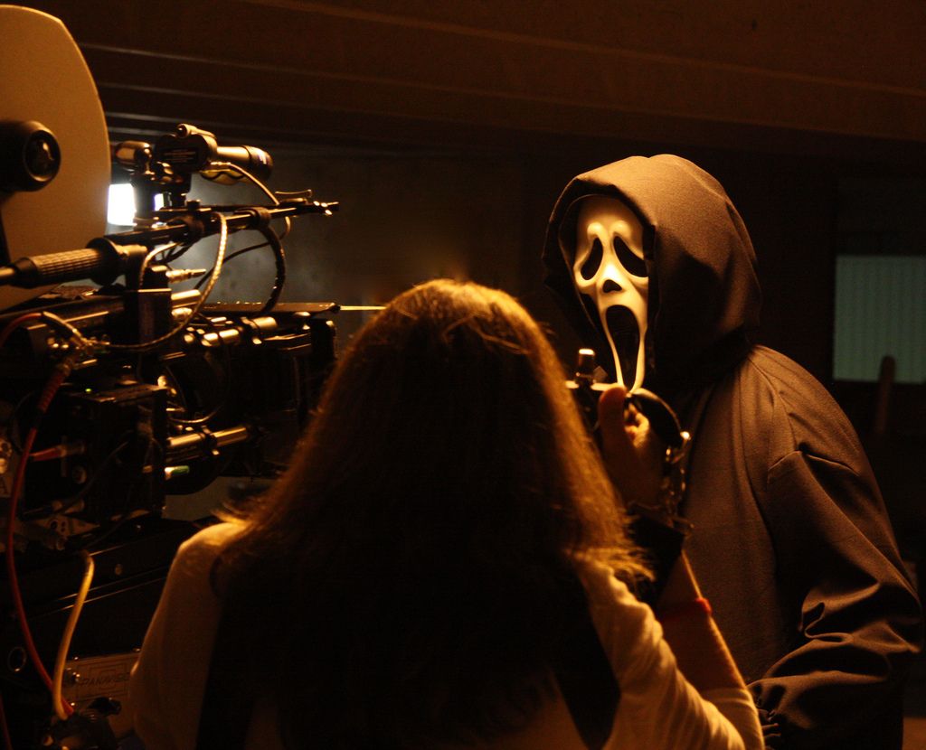 Scream 4's Ghostface Revealed!