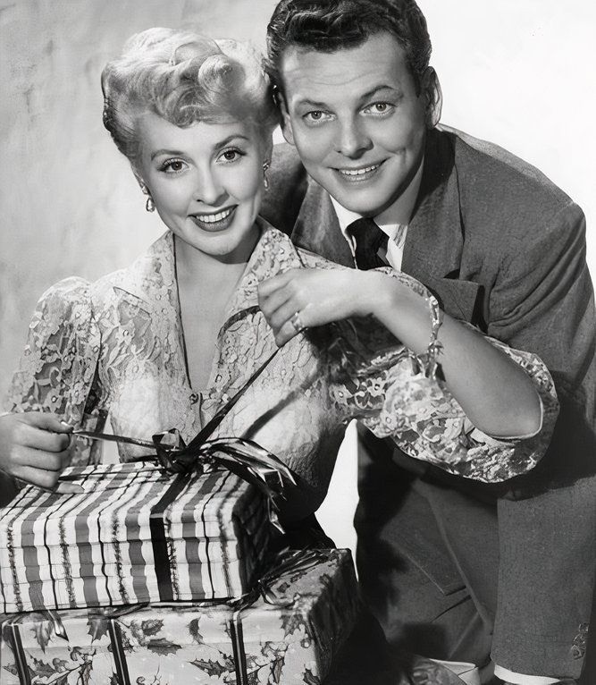1947 Tv Shows 60 Photos - Moonagedaydream.film