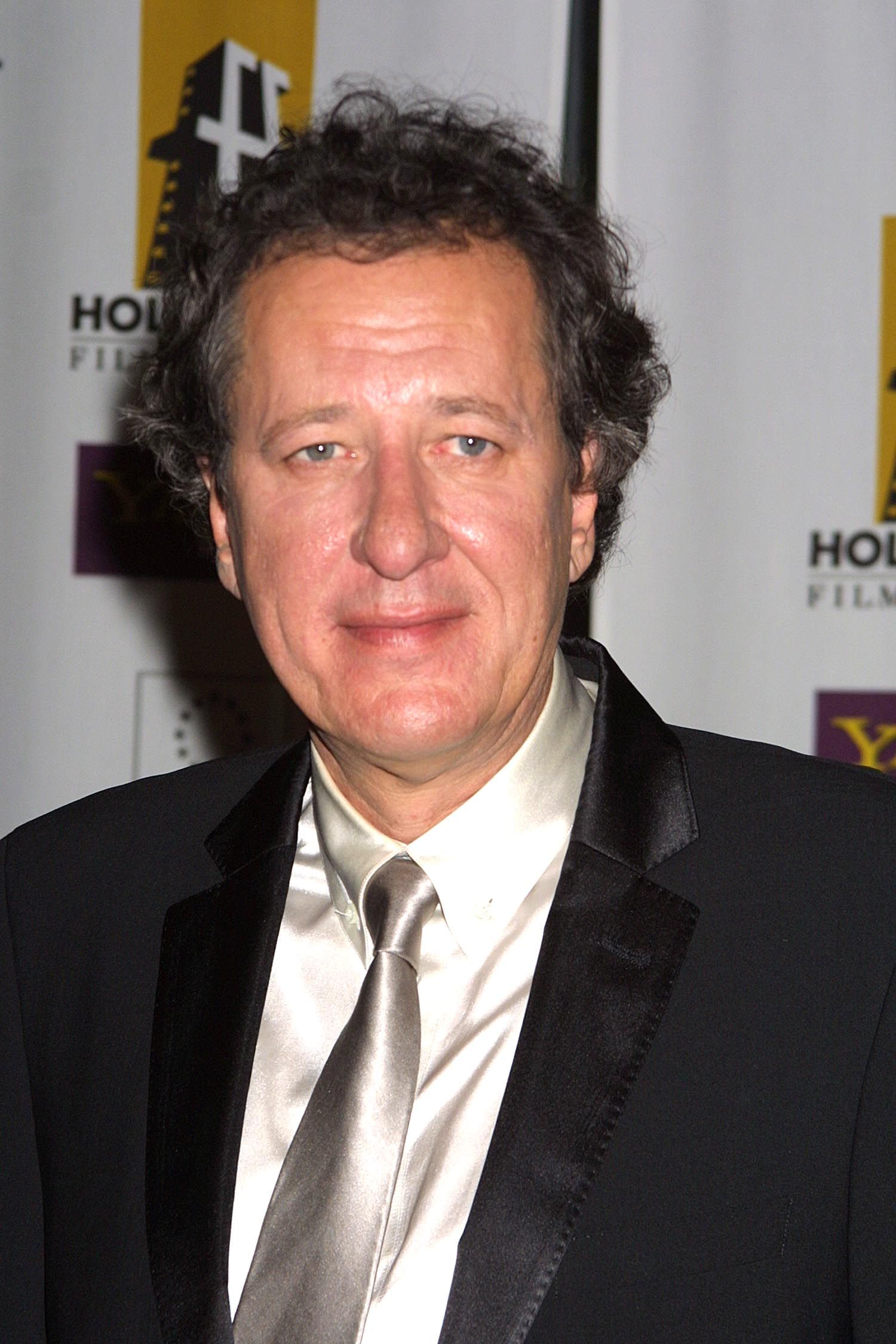 Geoffrey Rush Reveals How He Could Return With Johnny Depp for 'Pirates ...