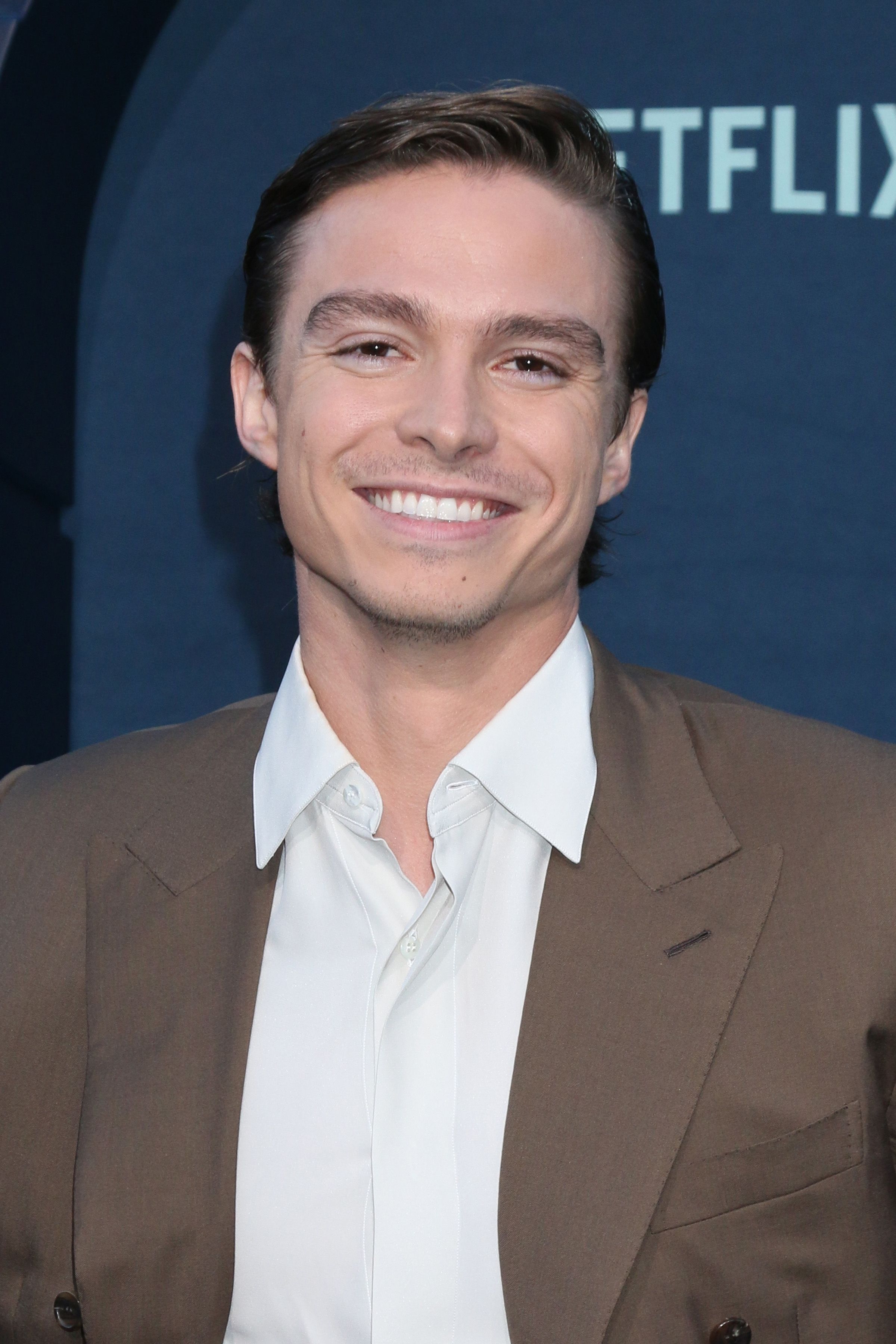 Netflix's Monsters Cast & Characters Compared to the Real People